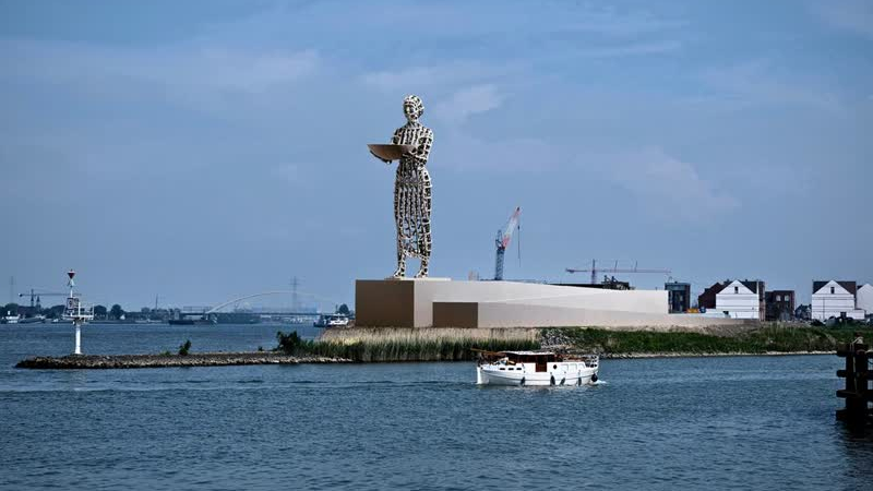 Iconisch beeld als cadeau voor 800e verjaardag